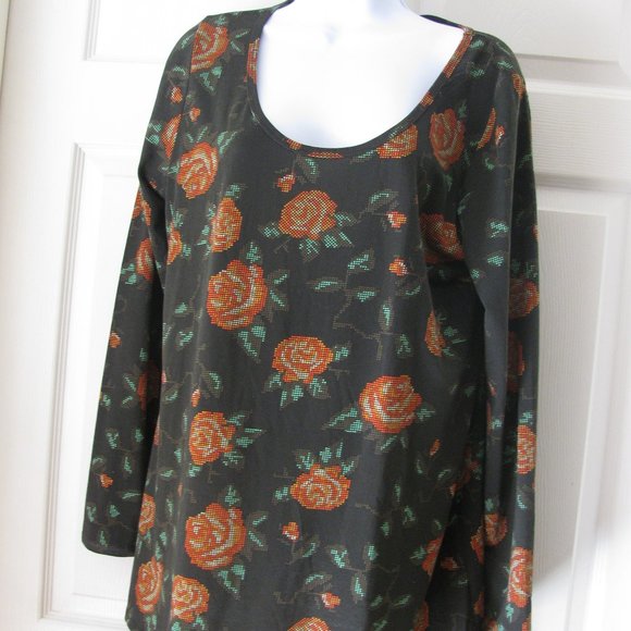 LuLaRoe | Tops | 25 Lularoe Lynnae Top Xl Nwt35 Black With Needlepoint ...